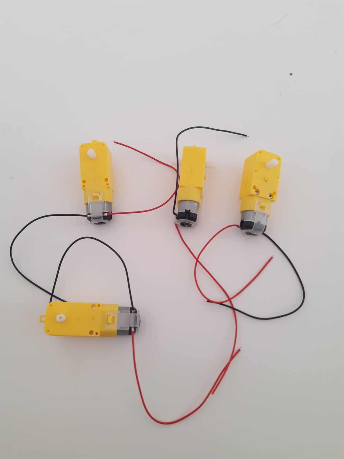 Construindo um veículo autônomo de 4 motores com Arduino